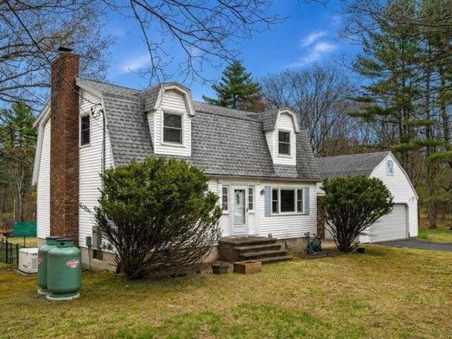 house with 3 bedroom, Pelham NH DLS103101743