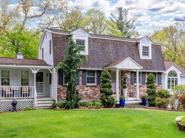 house with 3 bedroom, Pelham NH DLS103125885