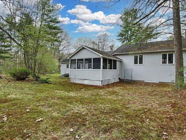 house with 3 bedroom, Pelham NH DS102314034