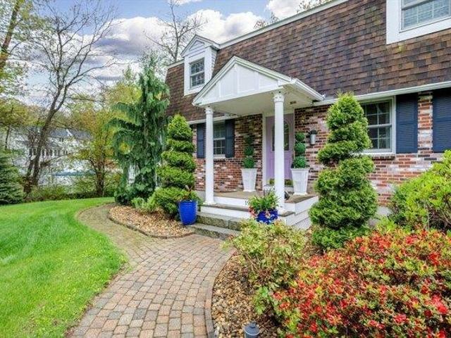house with 3 bedroom, Pelham NH ES103125885