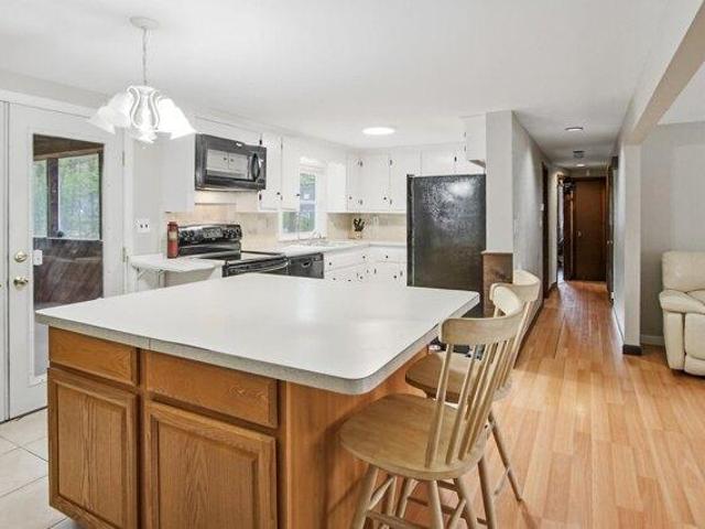 house with 3 bedroom, Pelham NH ES103188387
