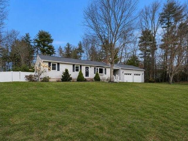house with 3 bedroom, Pelham NH ES104299326