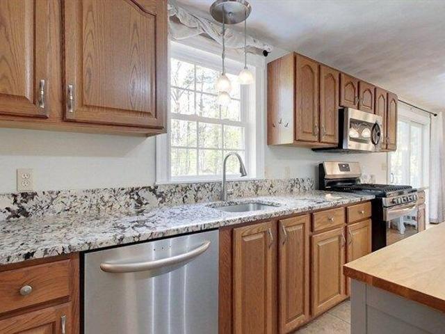 house with 3 bedroom, Pepperell MA ES103184599