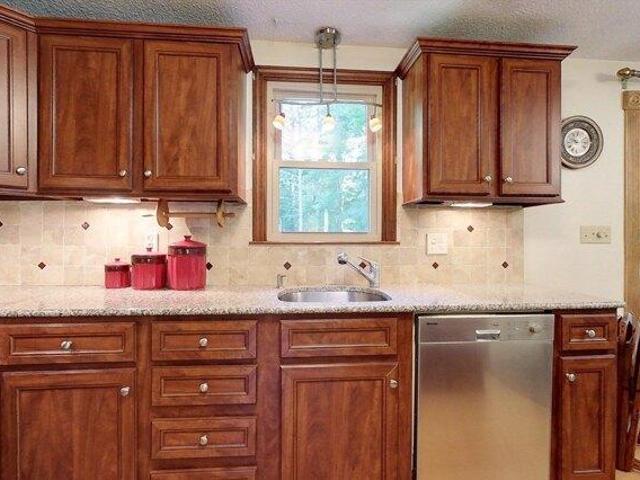 house with 3 bedroom, Pepperell MA ES104850934