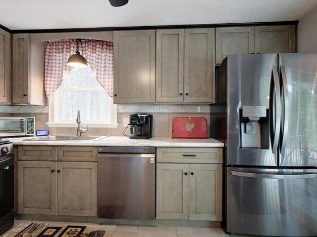 house with 3 bedroom, Pepperell MA ES105400728