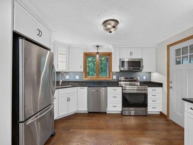 house with 3 bedroom, Pepperell MA ES105106718