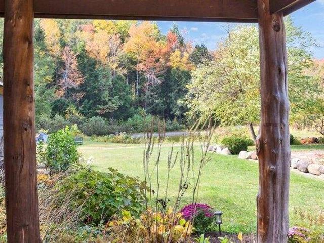 house with 3 bedroom, Peterborough NH DLS102371997