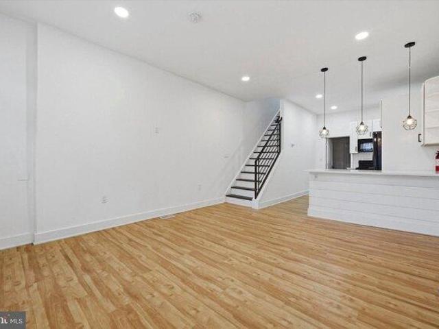 house with 3 bedroom, Philadelphia PA ES104898994