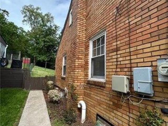 house with 3 bedroom, Pittsburgh PA ES104899013