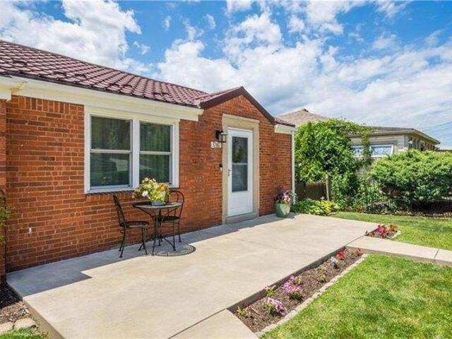 house with 3 bedroom, Pittsburgh PA ES104904658