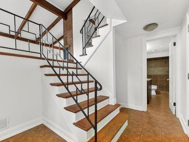 house with 3 bedroom, Pittsburgh PA ES104906299