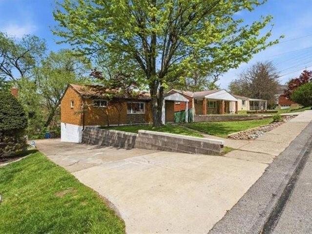 house with 3 bedroom, Pittsburgh PA ES104906788