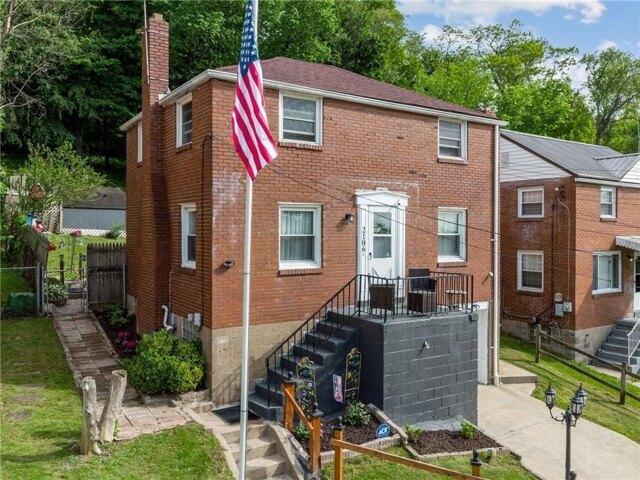 house with 3 bedroom, Pittsburgh PA ES104908864