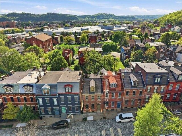 house with 3 bedroom, Pittsburgh PA ES104901344