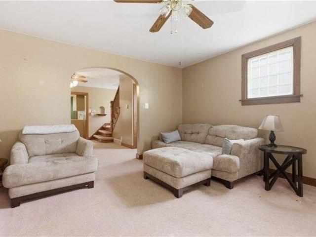 house with 3 bedroom, Pittsburgh PA ES104901782