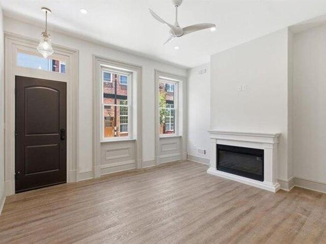 house with 3 bedroom, Pittsburgh PA ES103602353