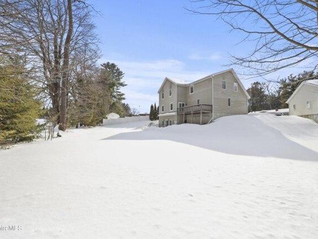 house with 3 bedroom, Pittsfield MA DLS101782819