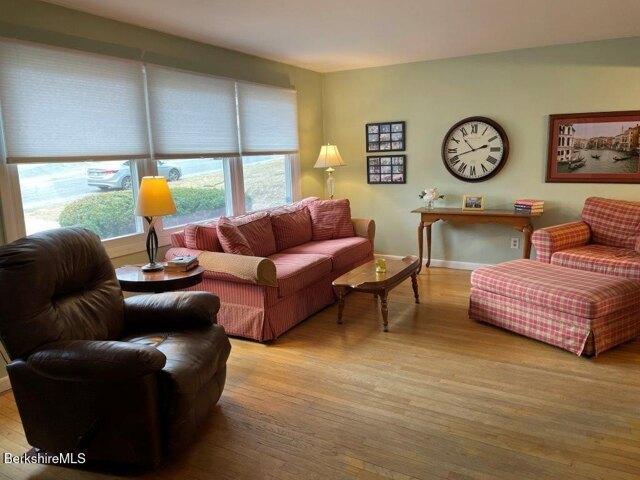 house with 3 bedroom, Pittsfield MA DLS101783438
