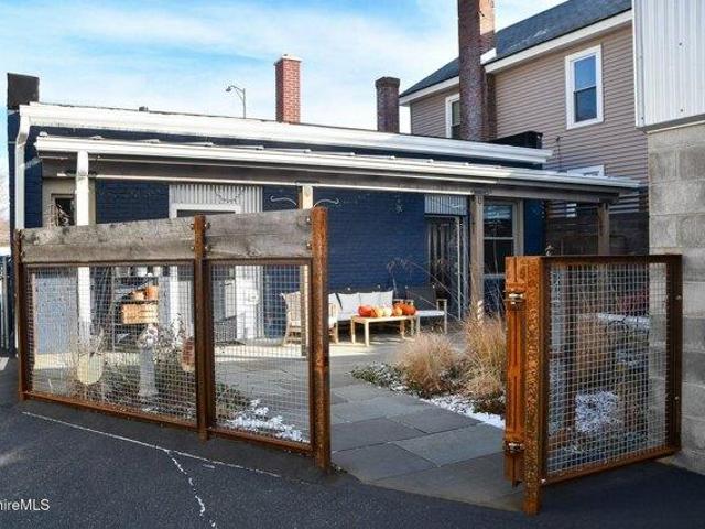 house with 3 bedroom, Pittsfield MA DLS101999634