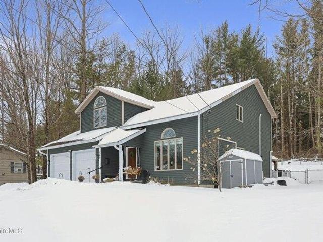 house with 3 bedroom, Pittsfield MA DLS102372310