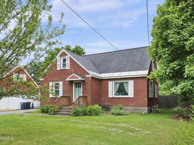 house with 3 bedroom, Pittsfield MA DLS102960793