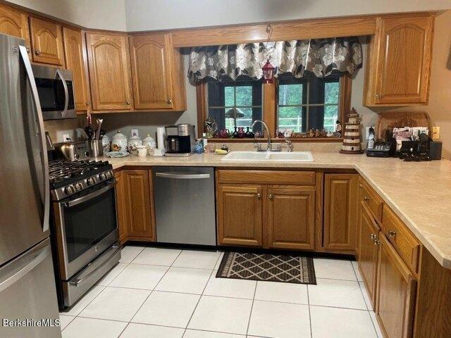 house with 3 bedroom, Pittsfield MA DS104113826
