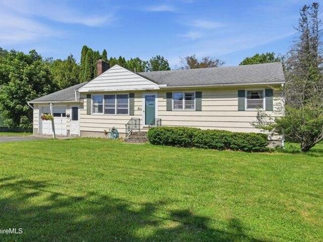 house with 3 bedroom, Pittsfield MA DS104193051