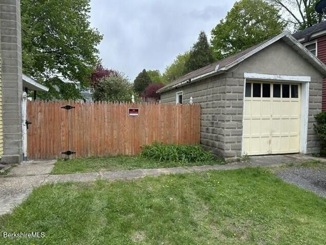 house with 3 bedroom, Pittsfield MA DS103665935