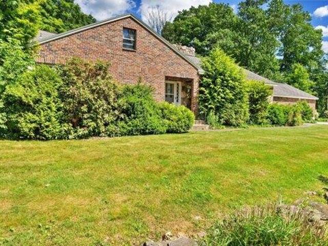 house with 3 bedroom, Pittsfield MA ES104149212
