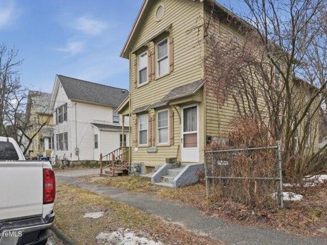 house with 3 bedroom, Pittsfield MA ES104295416