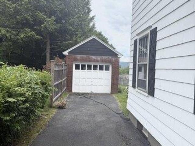 house with 3 bedroom, Pittsfield MA ES104835976