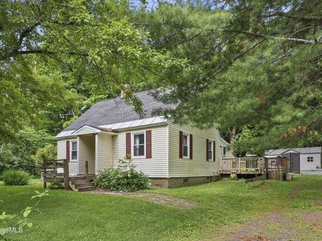 house with 3 bedroom, Pittsfield MA ES105040695