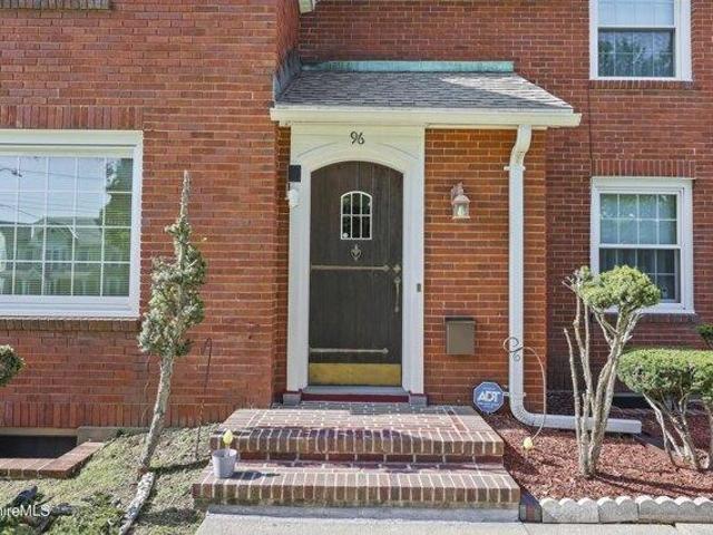house with 3 bedroom, Pittsfield MA ES105059916
