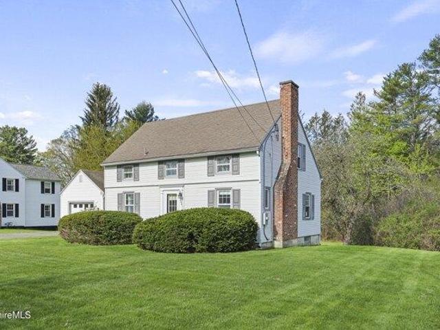 house with 3 bedroom, Pittsfield MA ES105060810