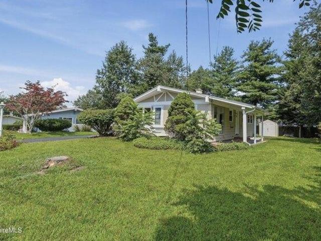 house with 3 bedroom, Pittsfield MA ES105061334