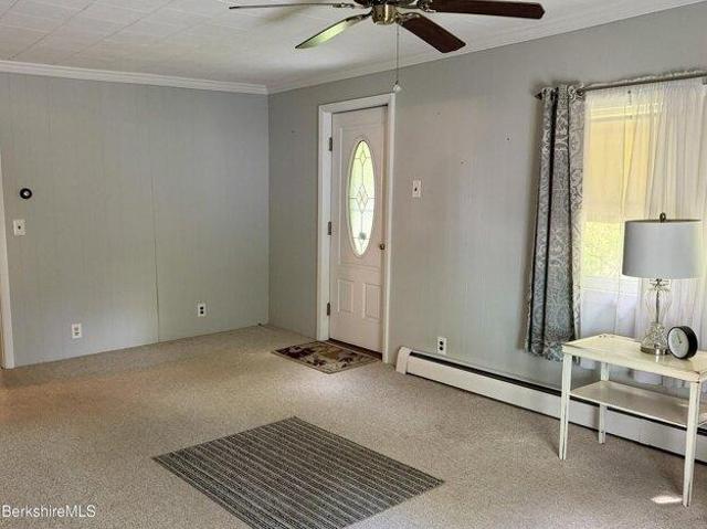 house with 3 bedroom, Pittsfield MA ES105115176