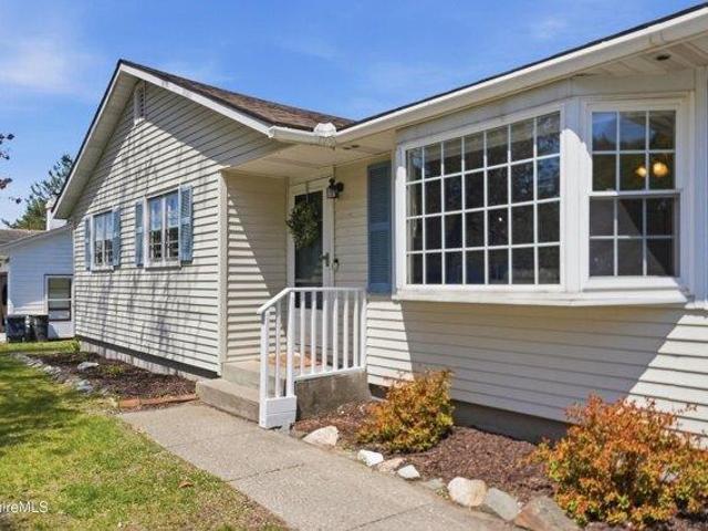 house with 3 bedroom, Pittsfield MA ES103019008