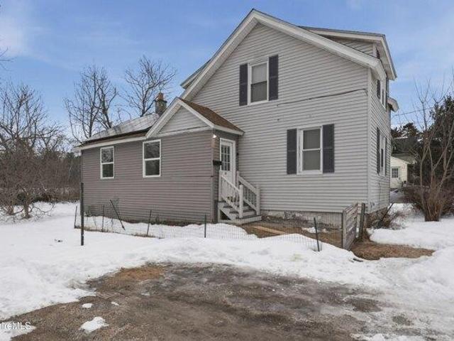 house with 3 bedroom, Pittsfield MA ES103037068