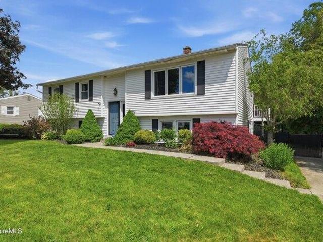 house with 3 bedroom, Pittsfield MA ES103431415