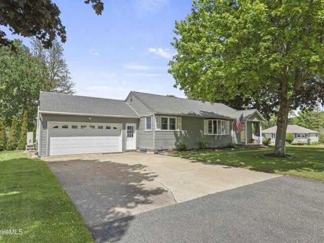 house with 3 bedroom, Pittsfield MA ES103440635