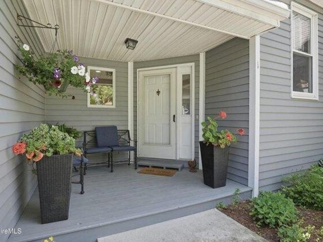 house with 3 bedroom, Pittsfield MA ES103665112