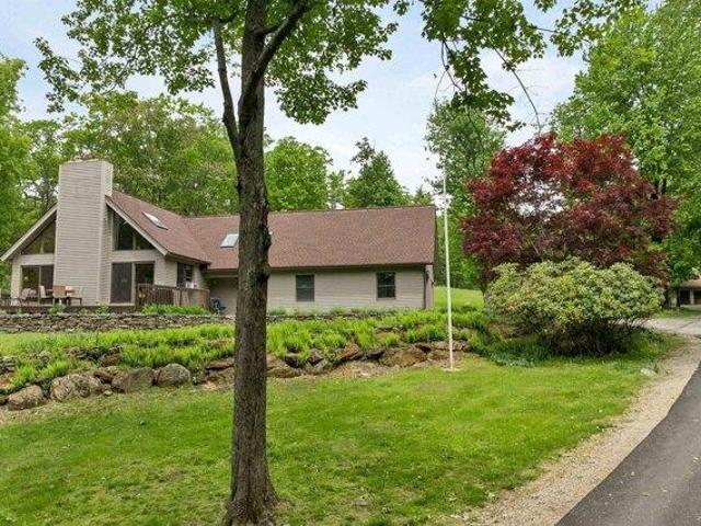 house with 3 bedroom, Pittsfield NH DS103070155