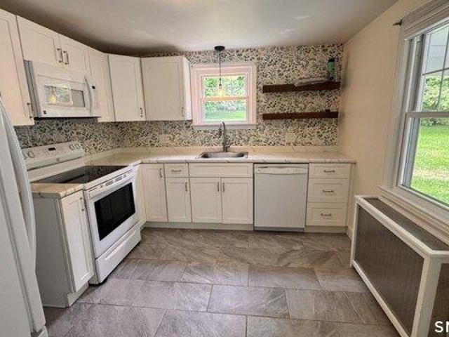 house with 3 bedroom, Pomfret CT ES104233757