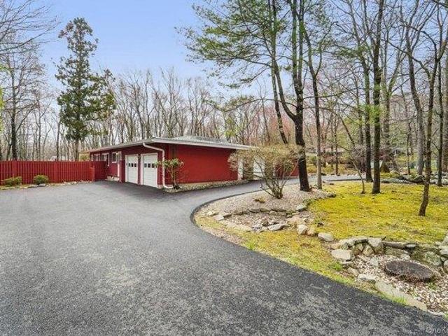 house with 3 bedroom, Pomona NY DLS102561071