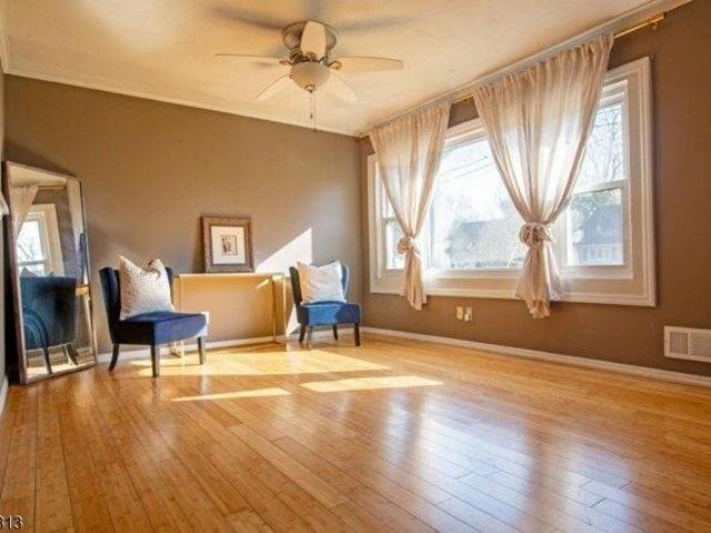 house with 3 bedroom, Pompton Lakes NJ ES104373794