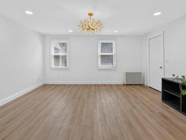 house with 3 bedroom, Pompton Lakes NJ ES104850909