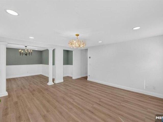 house with 3 bedroom, Pompton Lakes NJ ES105124039