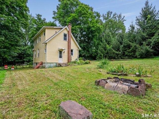 house with 3 bedroom, Portland CT ES105155744
