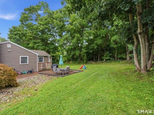 house with 3 bedroom, Portland CT ES105126446