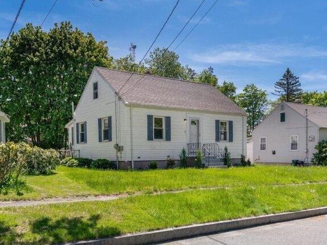 house with 3 bedroom, Portland ME ES103927518